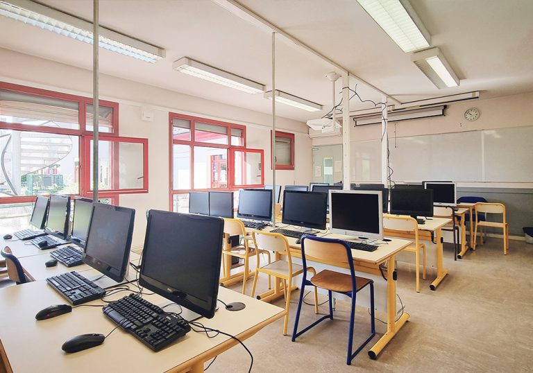 Les locaux - Lycee Jeanne Antide